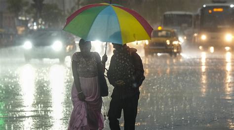 Kolkata Rain Thunderstorms Bring Welcome Relief Heatwave Less Likely