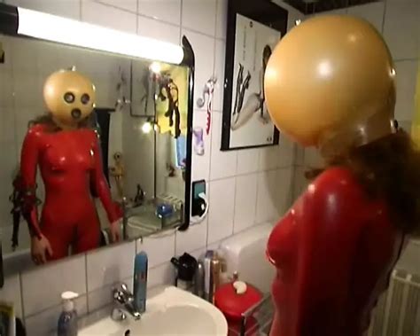 Pompoenkop In Latexpak Wordt Hard Geneukt XHamster