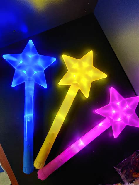 Светящиеся LED игрушки оптом. Доставка по РФ 1-3 дня