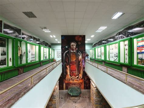 На музей в Ловеч Manya The Tourist