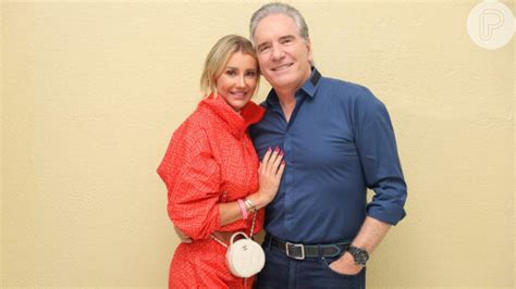 Foto Casado Ana Paula Siebert Roberto Justus não mencionou mães