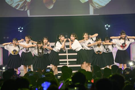 🍭 高嶺のなでしこ[ライブレポート]追加公演やメジャーデビューも発表され、祝福ムード満載で彩った1周年記念ライブ「応援してよかったと思える