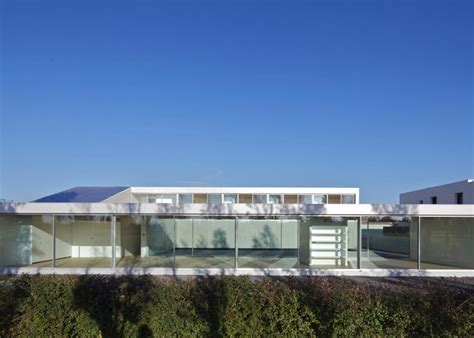 Concrete Pavilion By Ppa Overlooks A Toulouse Golf Course