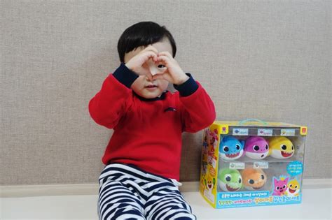 귀여운 아기상어 가족이 한 곳에 핑크퐁 상어가족 감각놀이 세트 네이버 블로그