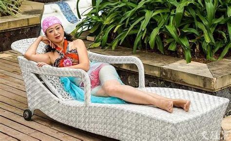 江蘇62歲阿姨泳裝秀長腿 不輸潘迎紫 每日頭條