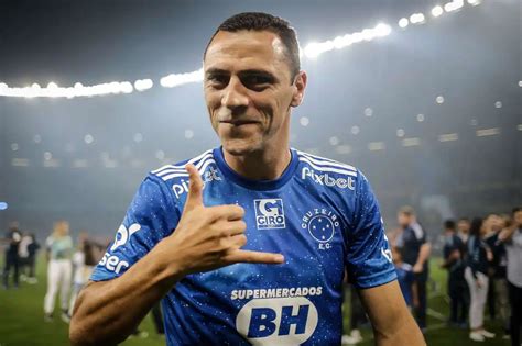 As Reviravoltas Da Carreira De Rômulo Cruzeiro Seleção Aposentadoria