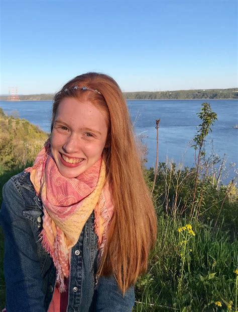 Laura Bourbeau 13 Ans Lintimidation Racontée En Bd