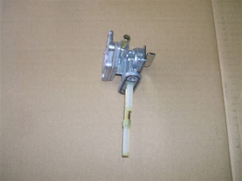 Yahooオークション ゼファー400 コック新品 タツプアツシ フユ