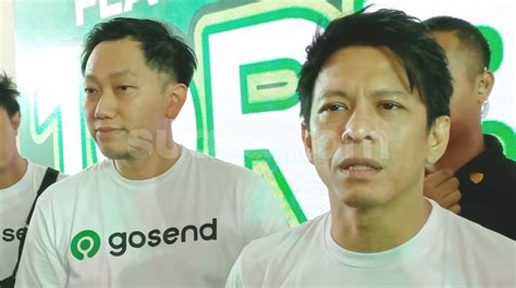 Pita Suara Belum Pulih Ariel Noah Masih Manggung Di Bali Dan Singapura