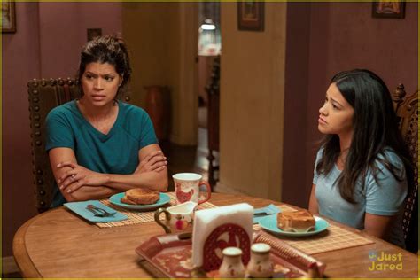Full Sized Photo Of Jane Virgin Series Finale Clip Stills 13 Jane