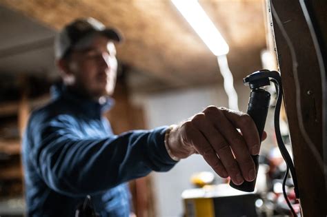 Светодиодный фонарь LED LENSER P7R аккумуляторный профи купить в Москве ...