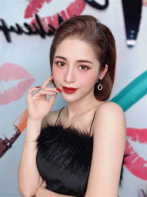 Những Phong Cách Trang Điểm Dự Tiệc Tối Được Ưa Chuộng Nhất