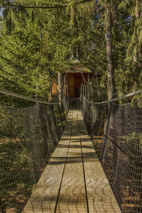Sleep Overnight In Oregon S Finest Treehouse Resort
