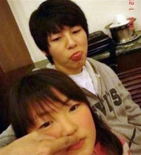 宋仲基三兄妹合照，小7岁亲妹成为首尔大医科博士，比哥哥更学霸妹妹财阀基因