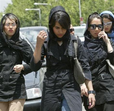 Iran Parlament Islam Verfassung Frauen Polizei Vorerst Keine