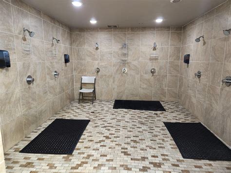 Communal Showers At My Gym Rcommunalshowers