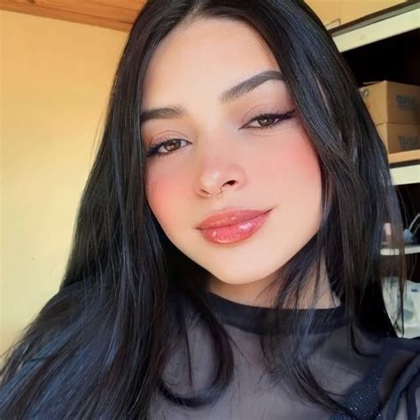 Fabíola Cavalheiro Cavalheirofabiola • Threads Say More