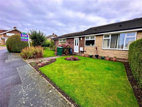 Southlands Kirkheaton Huddersfield 2 Bed Semi Detached Bungalow £