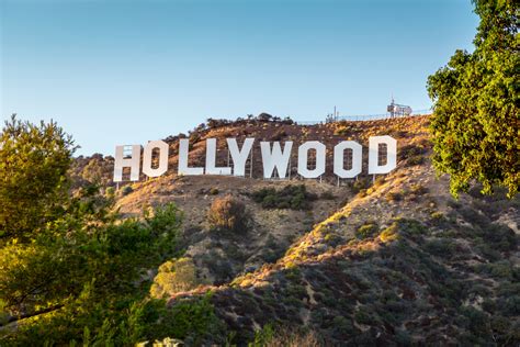 Semnul HOLLYWOOD a fost iniţial o reclamă pentru un proiect imobiliar