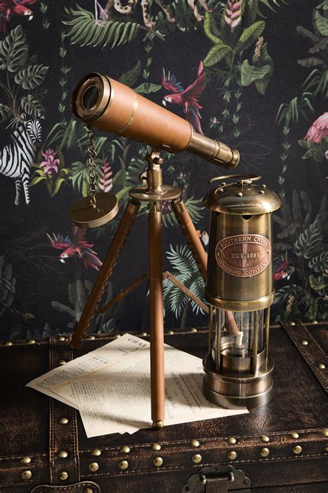Tabletop Telescope Paradox Collections