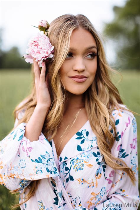 Isabelle J New View Modeling