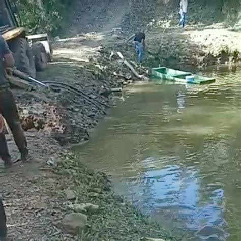 Embarcação vira e homem morre afogado em tanque de aproximadamente metros