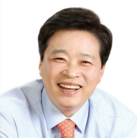 이춘우 경북도의원 한국유권자중앙회 정명 의정대상 수상 포커스데일리