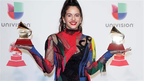 Rosalía se consagra con dos Grammy Latinos así fue su espectacular