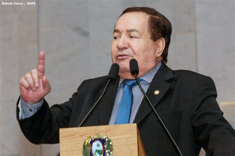 Blog do Carlos Eugênio Após divulgar Informação Falsa e ver Destempero de Izaías Sivaldo