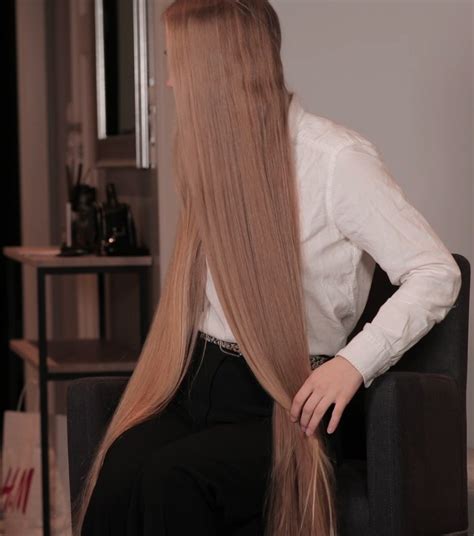 Video Super Long Blonde Silky Hair Brushing And Com Silky Hair