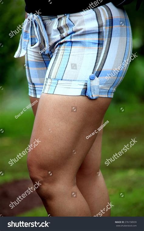 Sexy Female Bodybuilder Beautiful Strong Legs Stock Photo Shutterstock