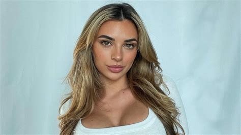 Georgia Hassarati From Netflixs Perfect Match Is An Australian Based Model As Well As A Midwife