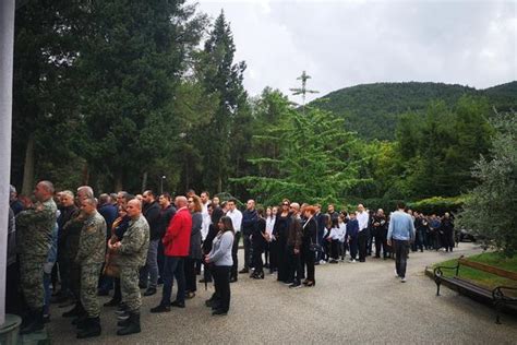 Tuga do neba Obitelj Krstić ispraćena na posljednji počinak