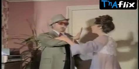 Adriana Vega Bush Scene In El Sexo Sentido