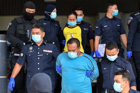 男童疑遭虐死溺毙 生母及继父被控谋杀 Selangorkini 中文