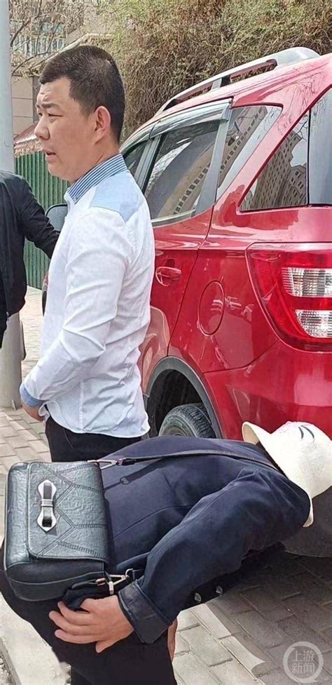 兰州瓜农刺死城管案开庭，受害人索赔约232万元，你怎么看？