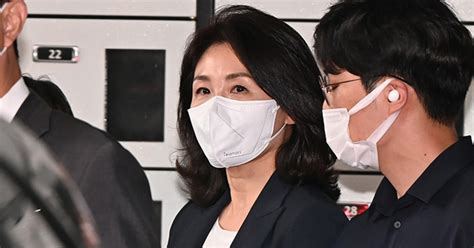 경찰 법카 의혹 김혜경씨 불구속 송치할 듯배모씨에 사전구속영장