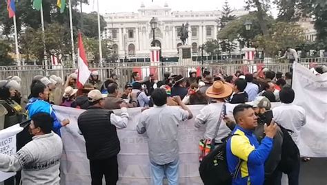 Congreso Manifestación Llega Al Congreso Durante Elección De Mesa