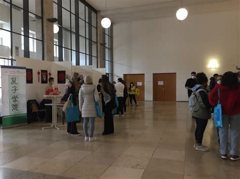法兰克福大学孔子学院参加歌德大学新学期迎新活动