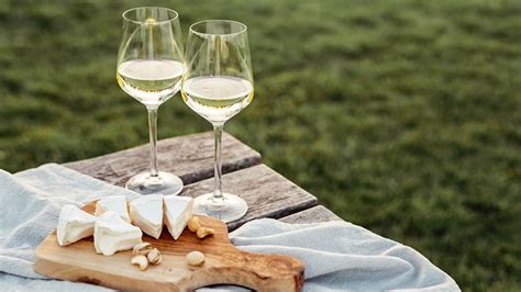 Rượu Vang Bolla Soave Classico Doc 750ml Giá Sỉ 300000 đ
