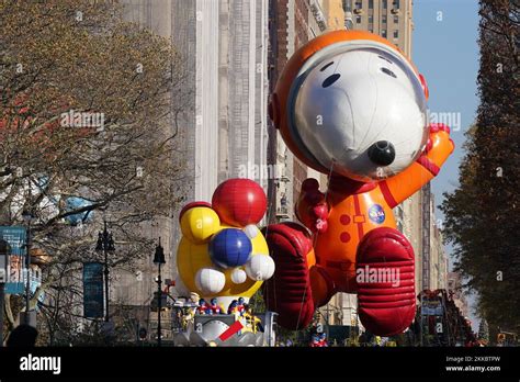 New York Ny Usa 24th Nov 2022 Astronaut Snoopy In Attendance For