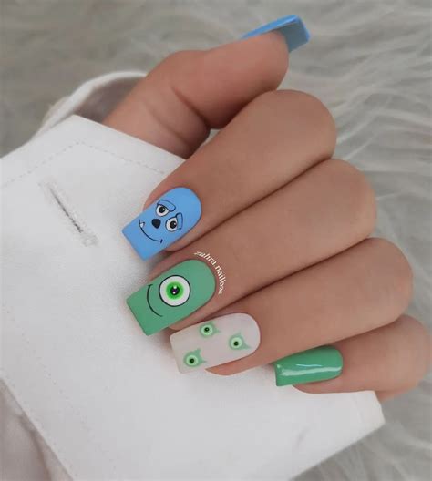 انیمیشن مورد علاقم🥰 مایک و سالیوان 💙💚 طرفدارای این انیمیشن بگین چطور