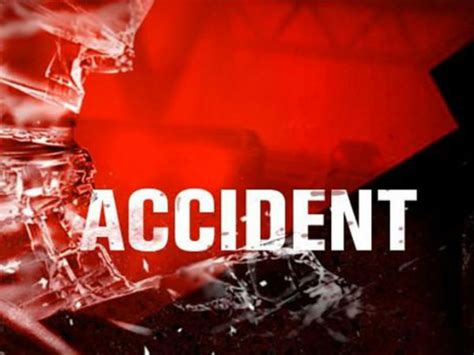 8 Dead 30 Injured After Tourist Bus Rams Truck On Yamuna Expressway