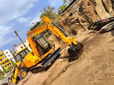 Jcb Js 81 Excavator Rental Service In Pune At ₹ 12000 Day In Pune Id