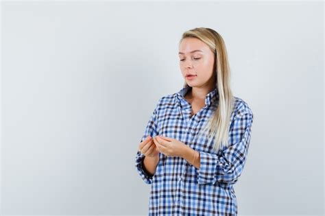 Images De Fille Qui Attend Téléchargement Gratuit Sur Freepik