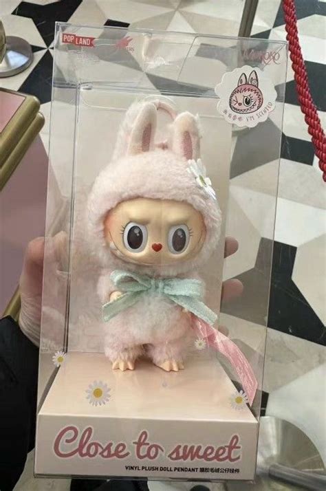 [popmart] Popmart Labubu The Monsters Momoko Close To Sweet Vinyl Plush
