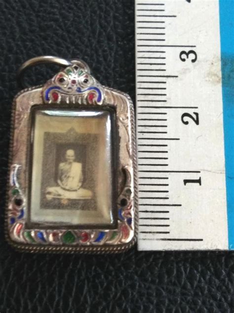 3500 รูปถ่ายหลวงพ่อพรหม วัดช่องแค เลี่ยมเงินลงยา หลังจารดินสอ ปี15 พร้อมบัตรดีดี Id