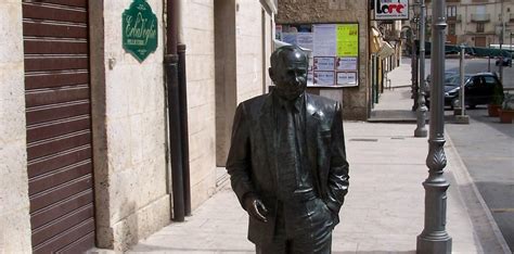 Leleganza Del Pensiero Lo Stile Di Sciascia Saggista Treccani