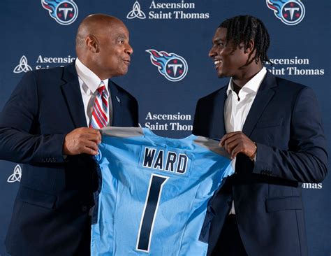 Nfl Legend Chad Johnson Makes Feelings Clear On Hof Qb Warren Moon
