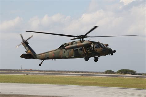 陸上自衛隊 Mitsubishi Uh 60ja 43119 那覇空港 航空フォト By ショウさん 撮影2022年12月11日